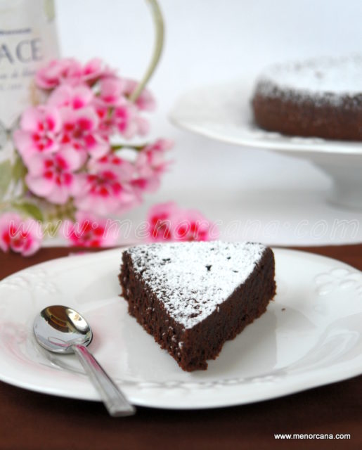 Pastel de almendras con chocolate (sin gluten) - Ana en la cocina